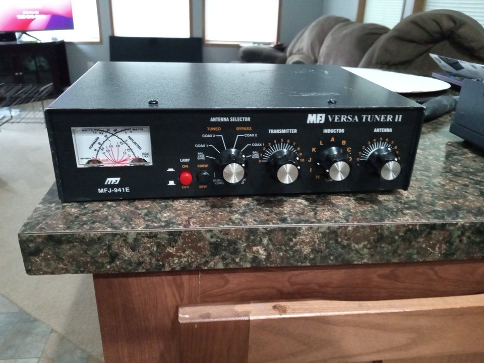 MFJ-941E Versa Tuner II Ham Radio Antenna Tuner Coupler, 300W, 160-10m ...