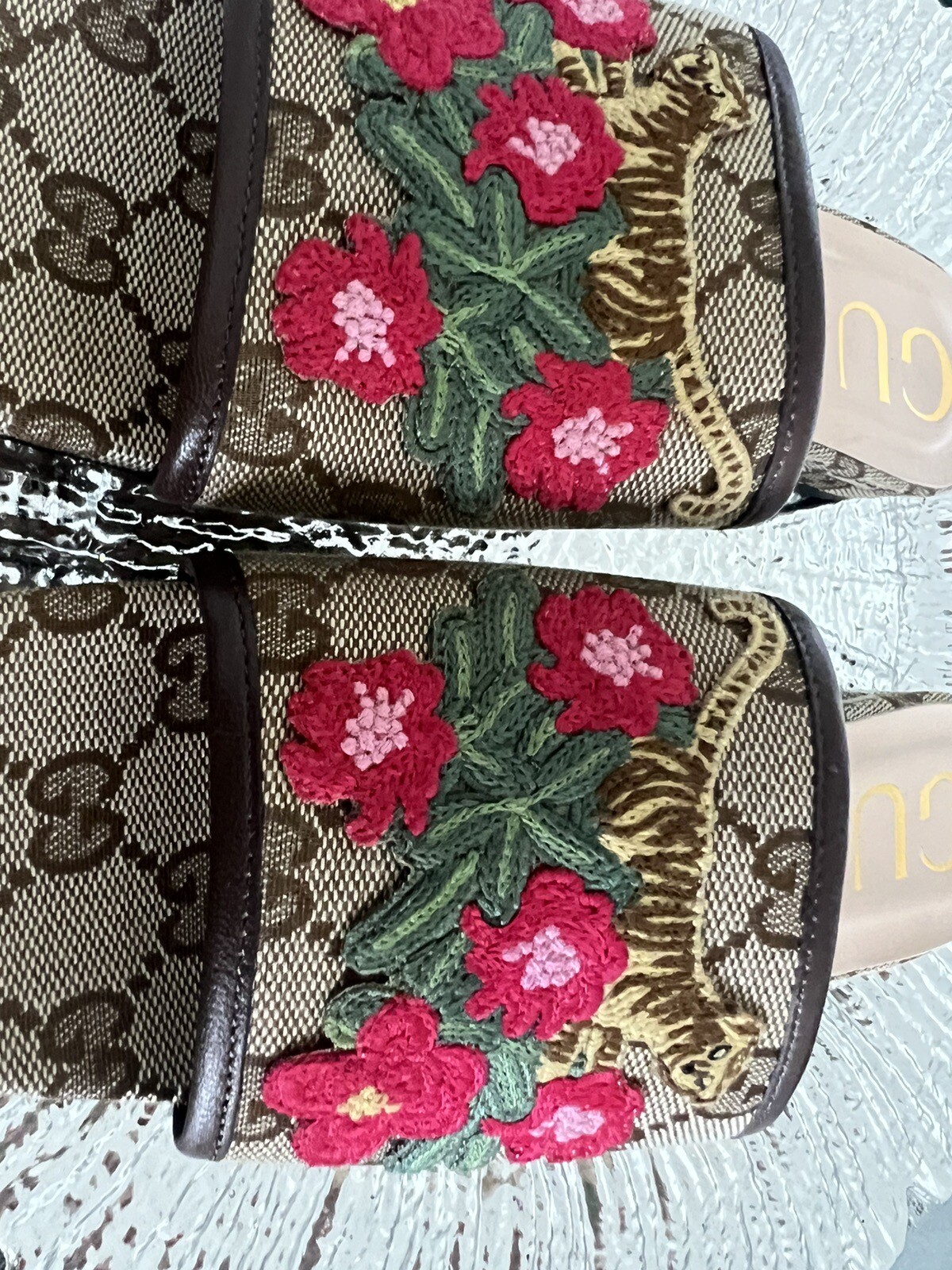 Gucci Slides Women 6 Brown Embroidered Tiger - Gem