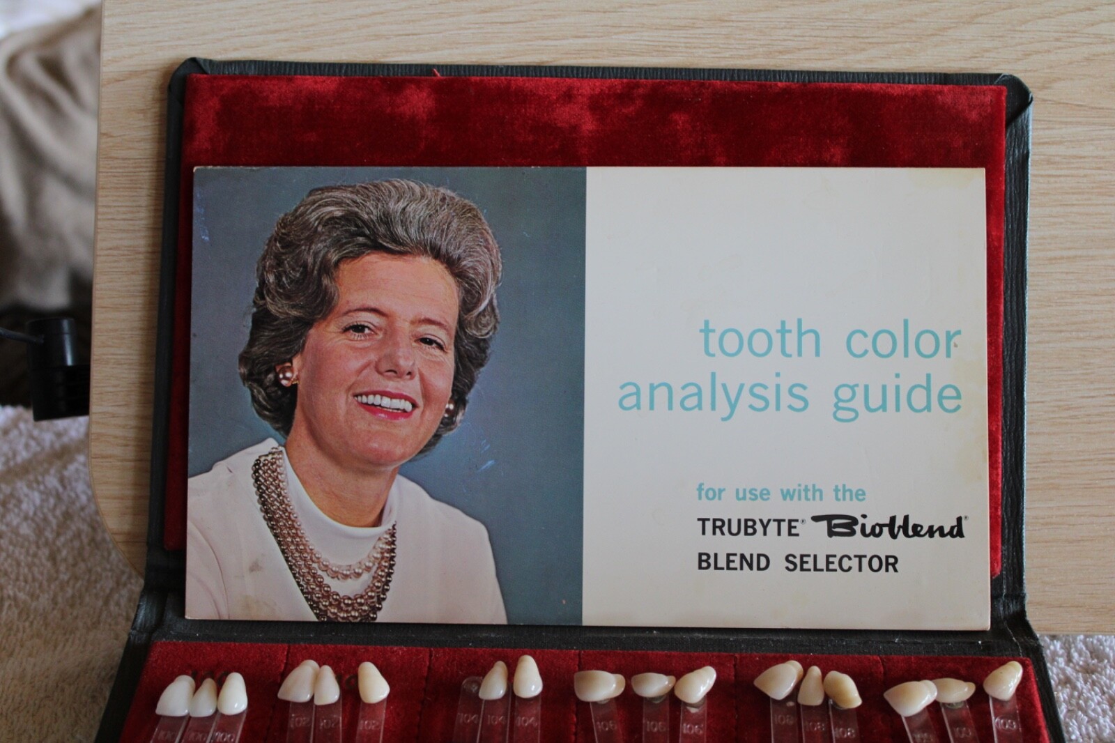 Vintage Trubyte Bioblend Dental Shade Guide | Grelly USA