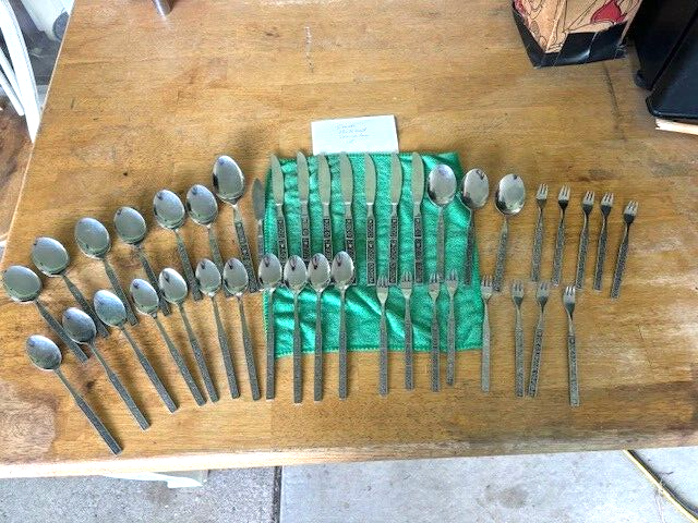 Vintage 42 Pc. Oneida Northland SPRING FEVER Stainless Korea Flatware ...