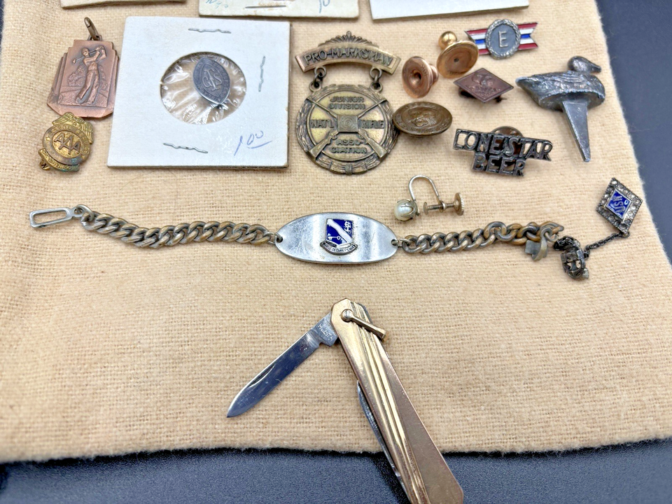 MISC VTG ANT BADGES, GOLD COLLAR BUTTONS, KNIFE, COINS, PINS, BRACELET ...