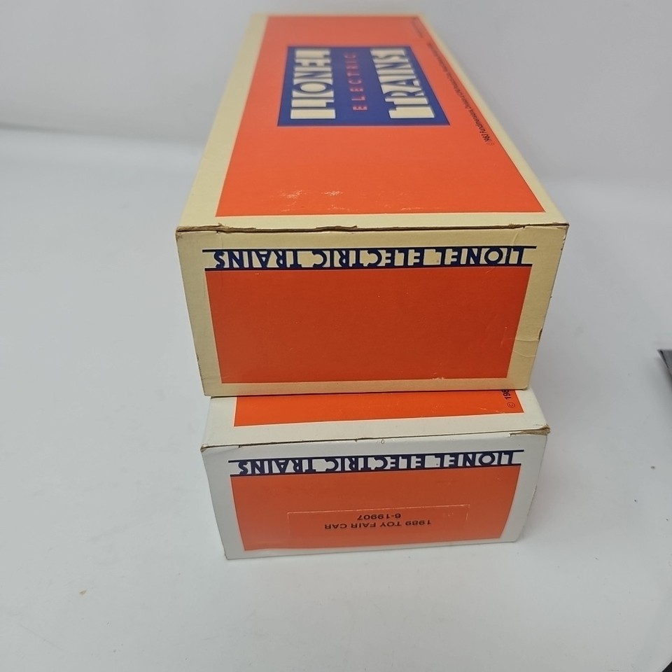 Lot Of 2 Lionel Toy Fair Cars 1989 6-19907 & 1986 6-7525 New In Box ...