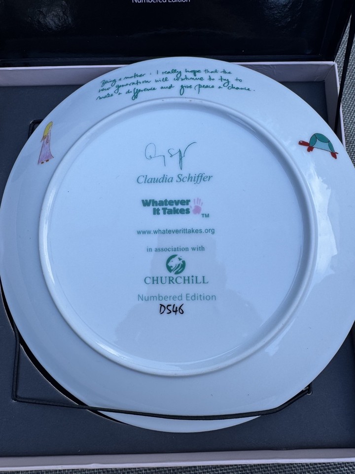 NIB Claudia Schiffer Whatever it takes signed numbered plate 8" | eBay