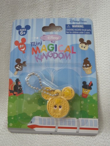 Disney World Mini Magical Kingdom MICKEY MOUSE SHAPED WAFFLES Keychain ...