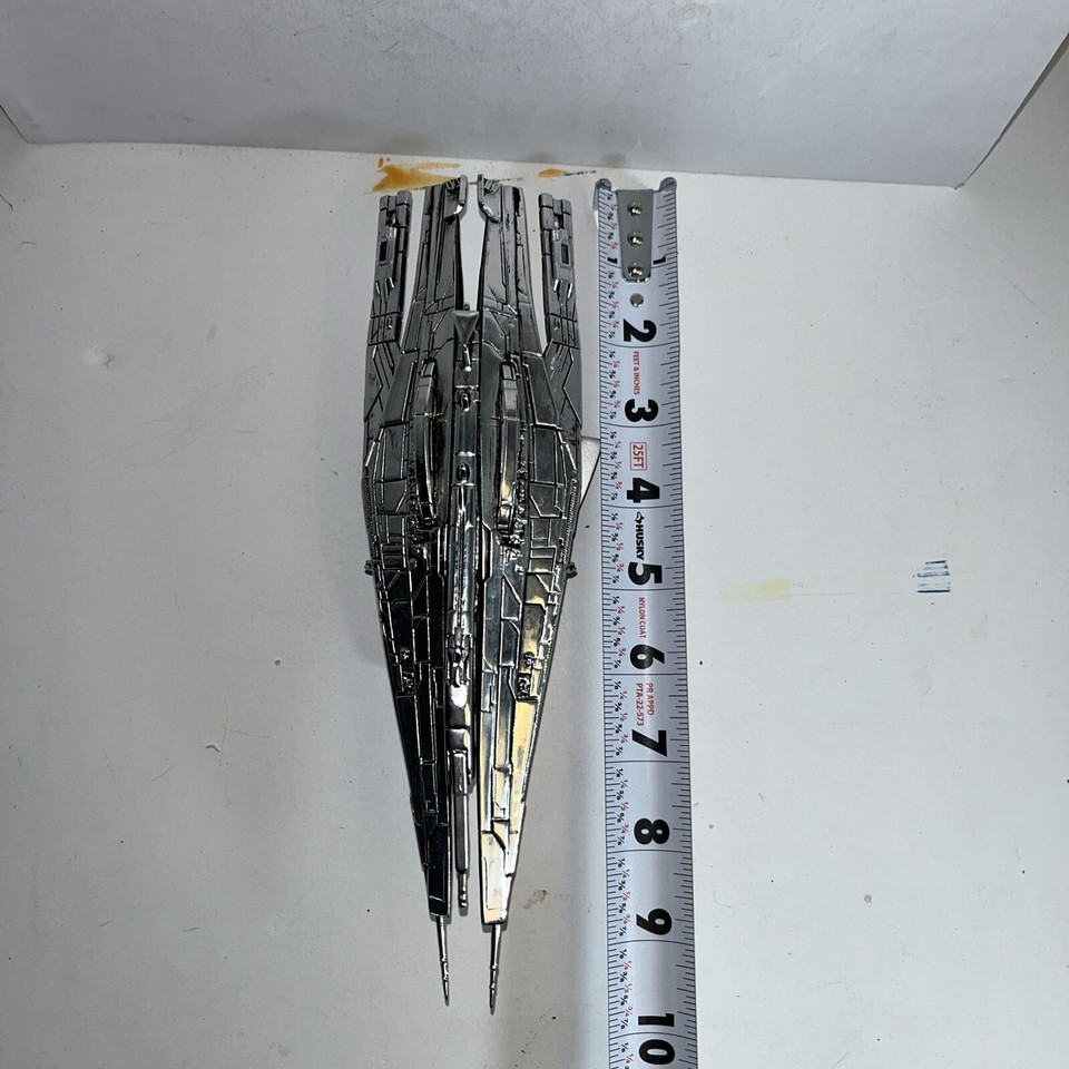 Mass Effect Alliance Cruiser Replica Model Dark Horse Silver Edition | eBay
