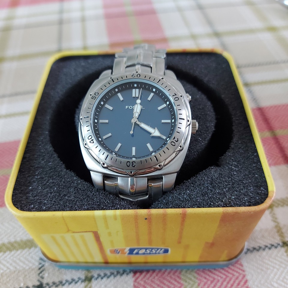 Fossil Kaleido AM 3658 Watch & Original Tin Unisex see description | eBay