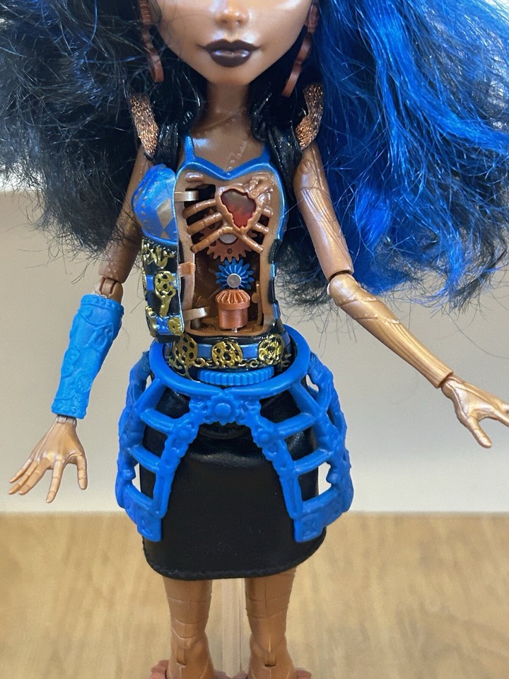 Monster High Rare Robecca Steam Ghouls Alive Doll With Lights & Sounds ...