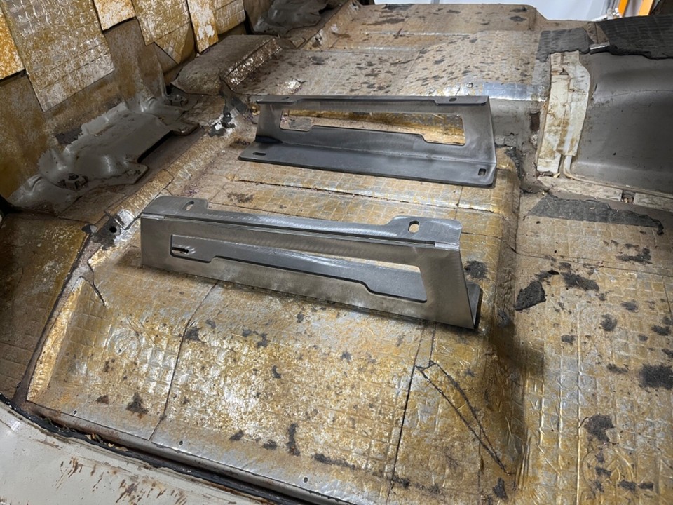 TMI pro series bucket seat brackets 67-72 c10 two pairs of seat mounts ...