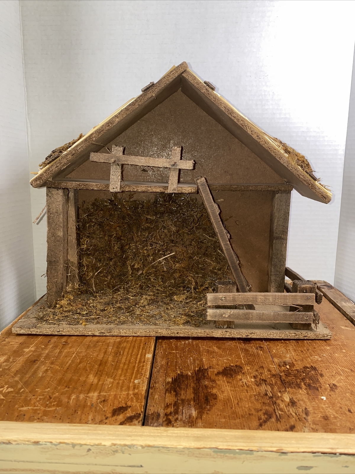 Rustic Wooden Nativity Stable Christmas Creche Manger Sukkah w/Moss 13 ...