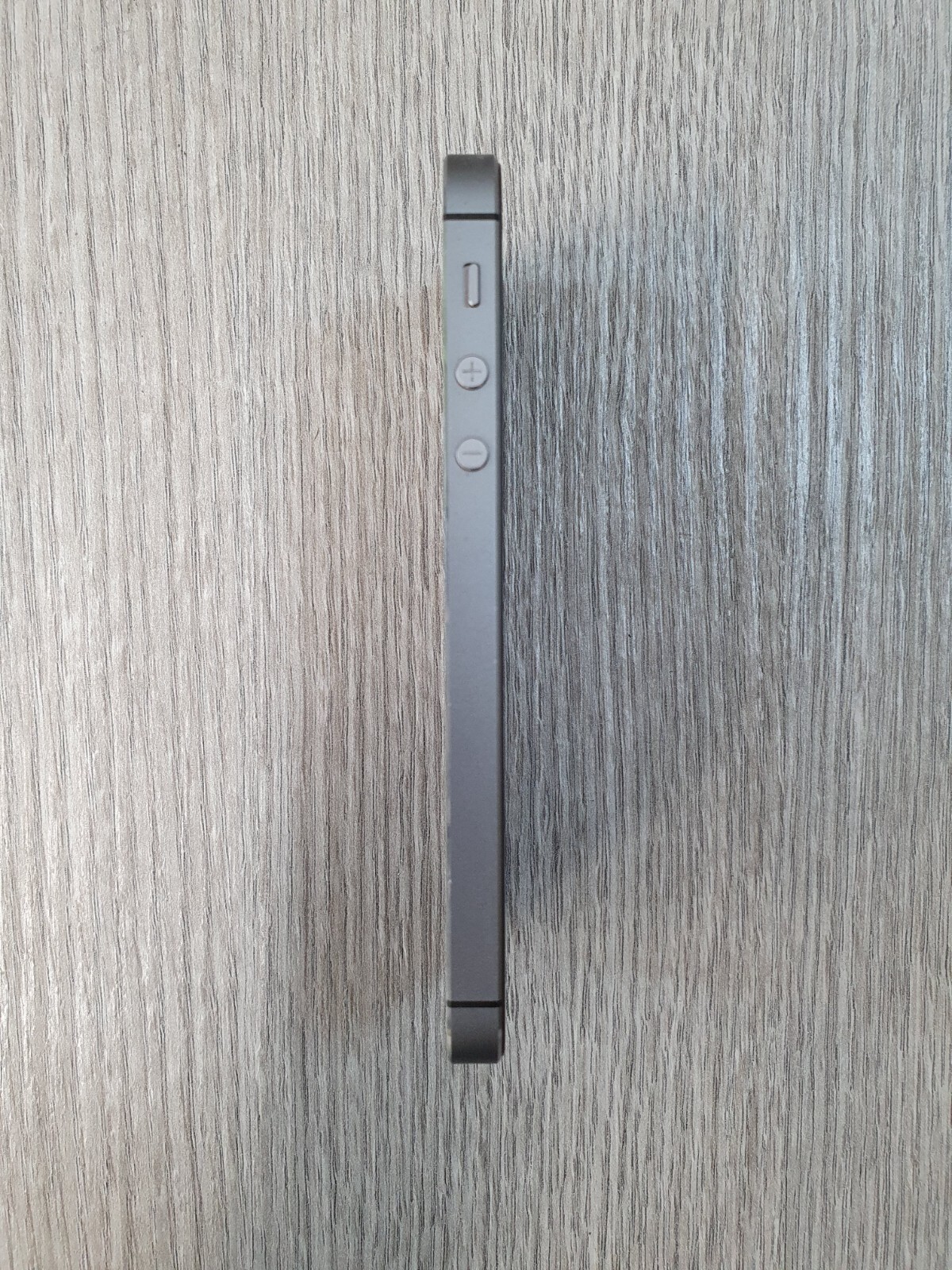 A1457 Apple iPhone 5s 16GB Grey (Black face) Vodafone Locked Grade C ...