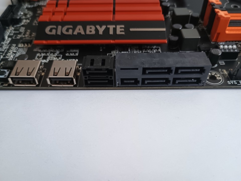 GIGABYTE GA-Z97X-SOC QUAD SLI CROSS FIRE Intel 1150 Mainboard DDR3 ...