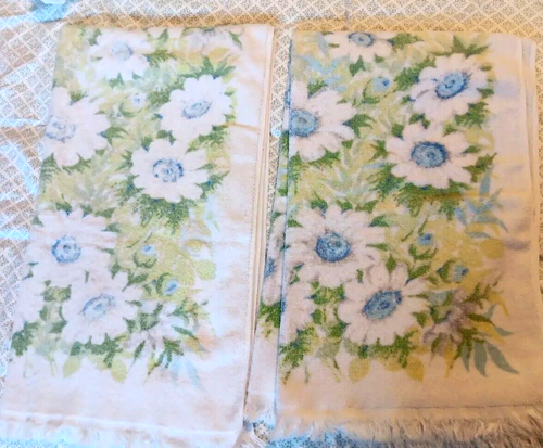 TWO Vintage Springmaid Bath Towels & Washcloth, Blue-green on White ...