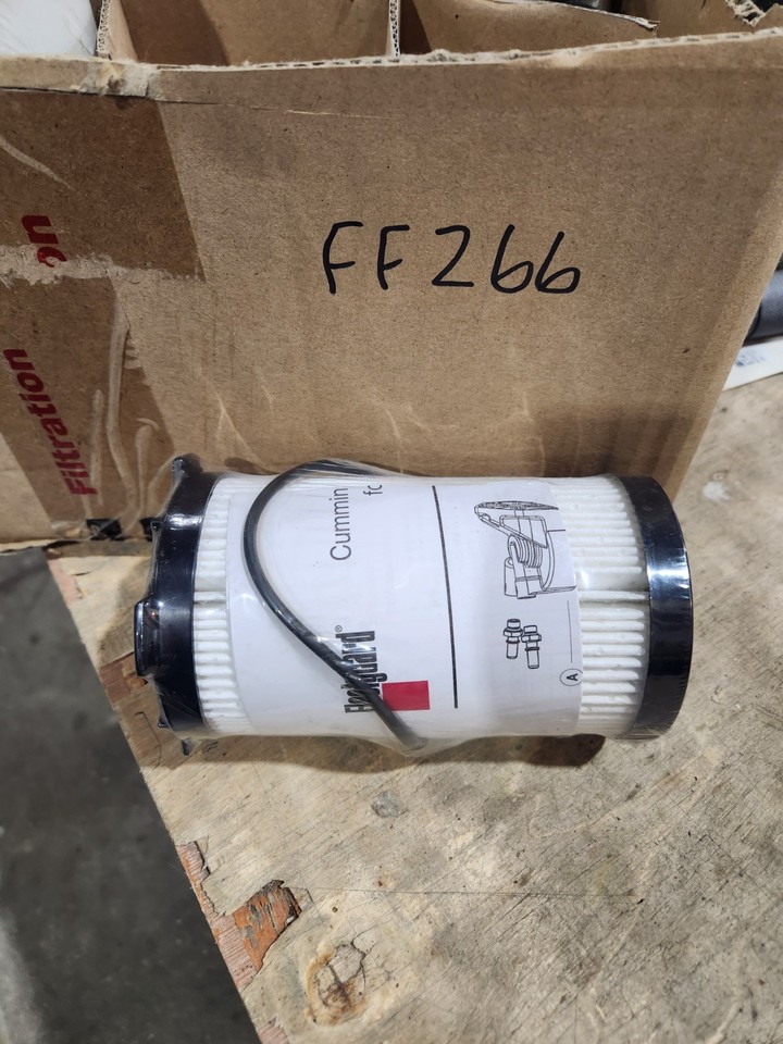OEM Fleetguard FF266 Diesel Fuel Filter / 5335504 | eBay