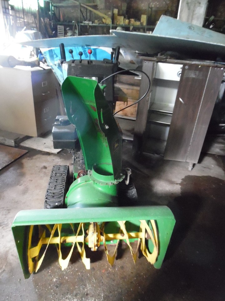 John Deere TRX26 Track Snowblower in great cond thrower 2 stage used | eBay