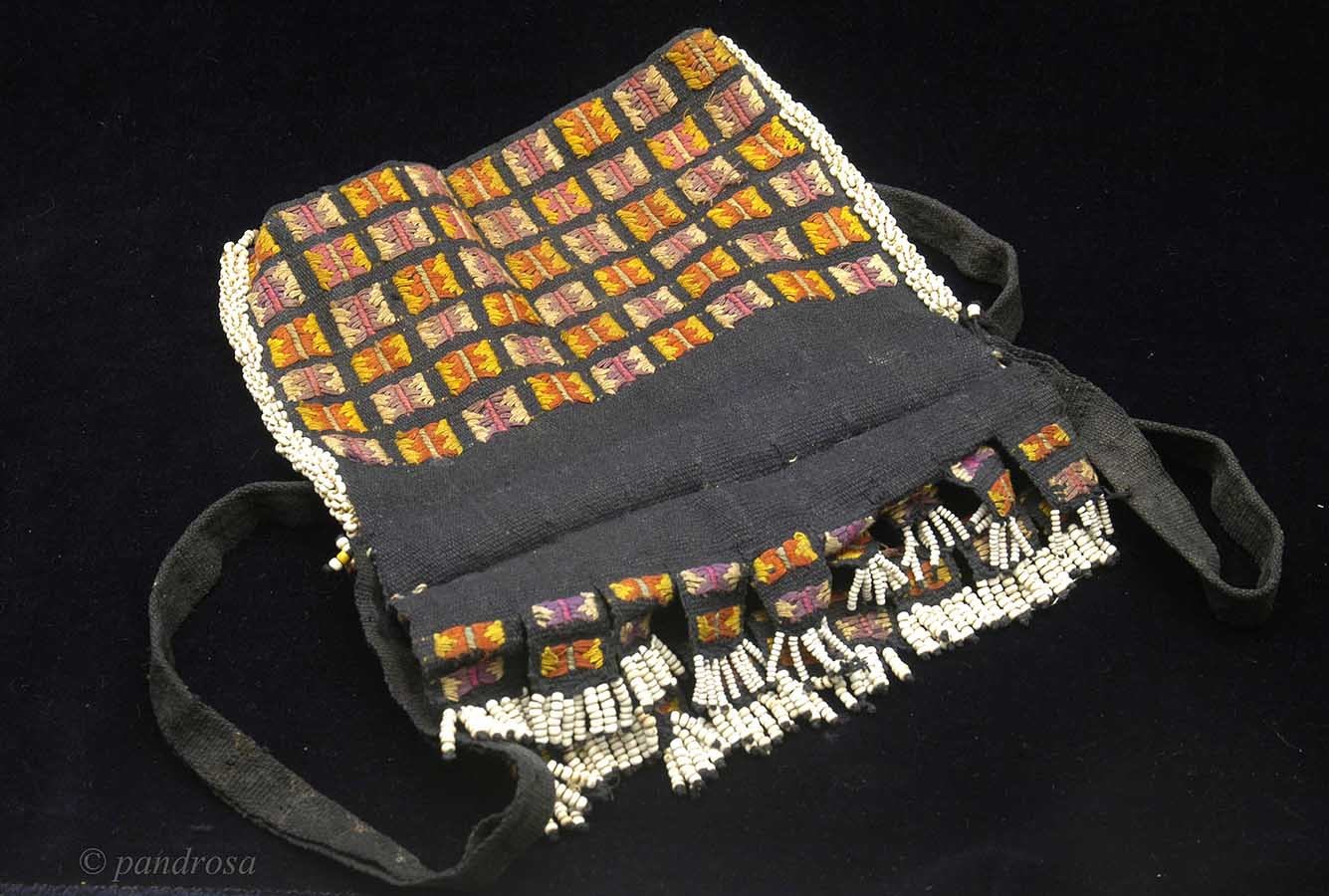 Old tribal fine "Aluk" Betel nut bag from Atoni people, Timor Indonesia ...