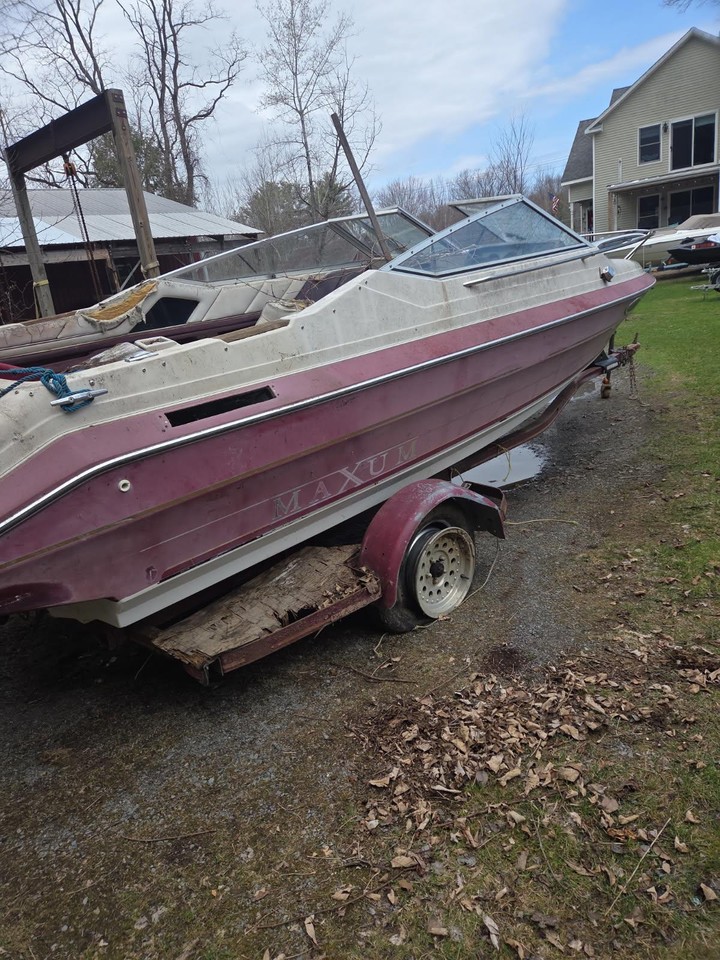 1990 Maxum 19' Bowrider Boat w/ Bill of Sale & Trailer | eBay