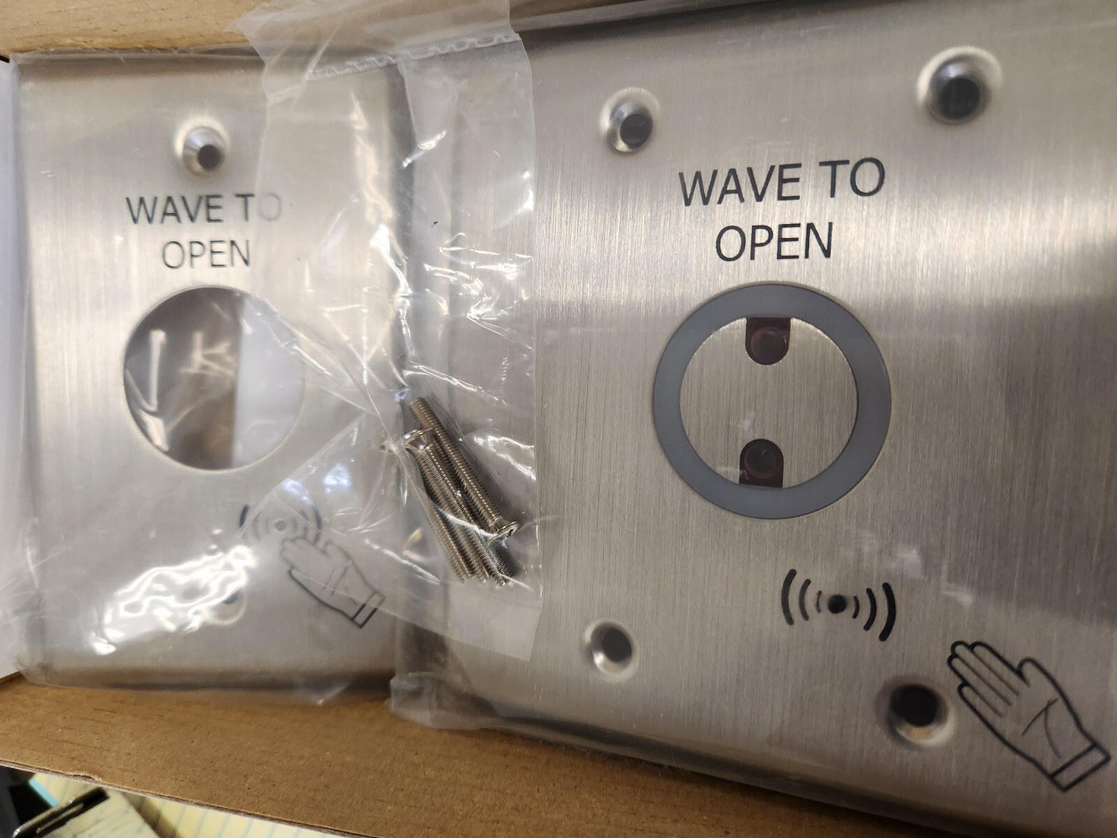 Norton Assa Abloy 700 Wave To Open Wall Switch for sale online | eBay