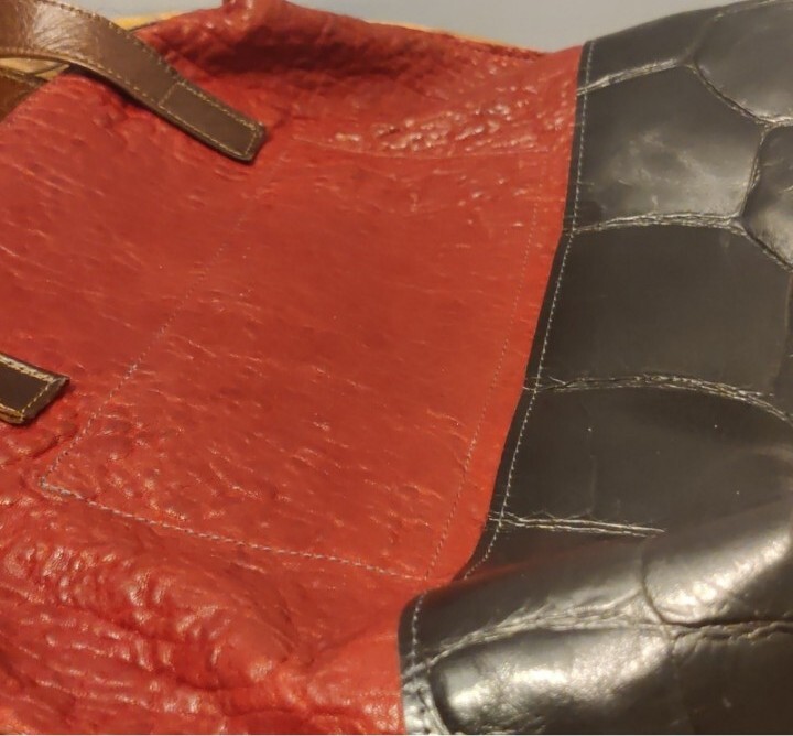 $850 Retail Rare B.May Leather Shoulder Purse - Gem