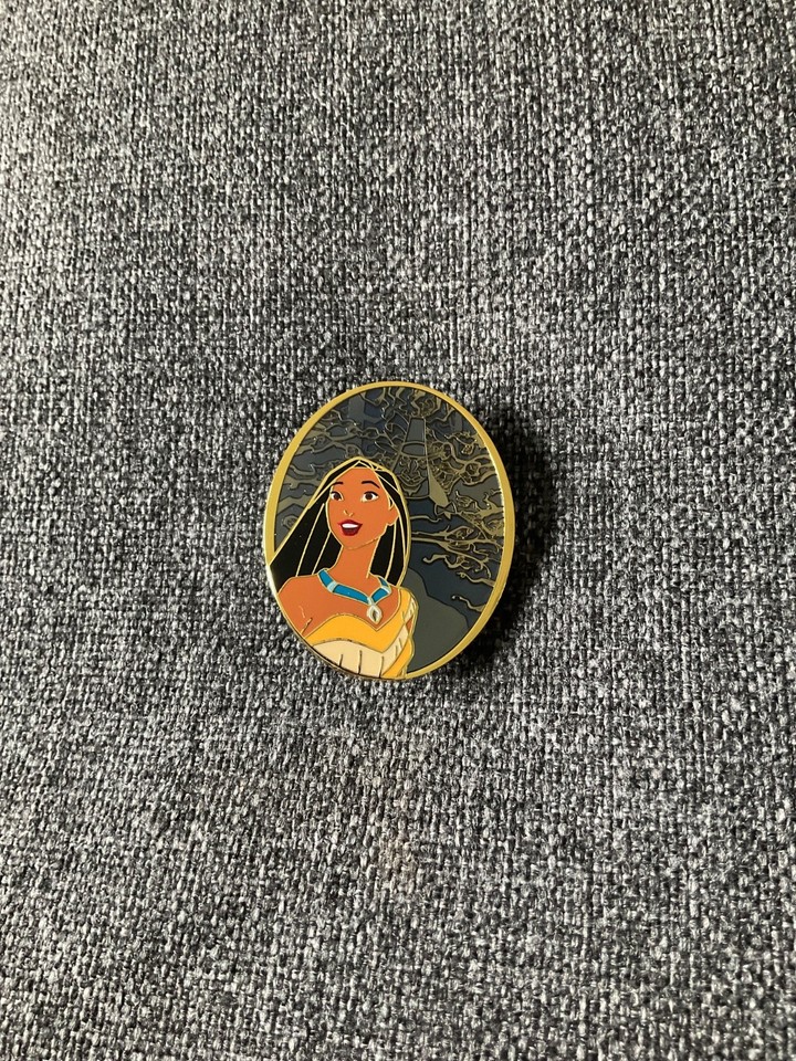 DISNEY STUDIO STORE HOLLYWOOD POCAHONTAS AND GOVERNOR RATCLIFFE ...