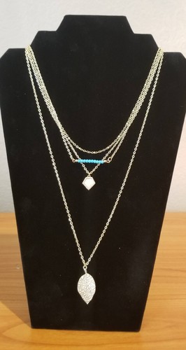 **JS Gold Layered Necklace with Beautiful Textured Leaf** | eBay