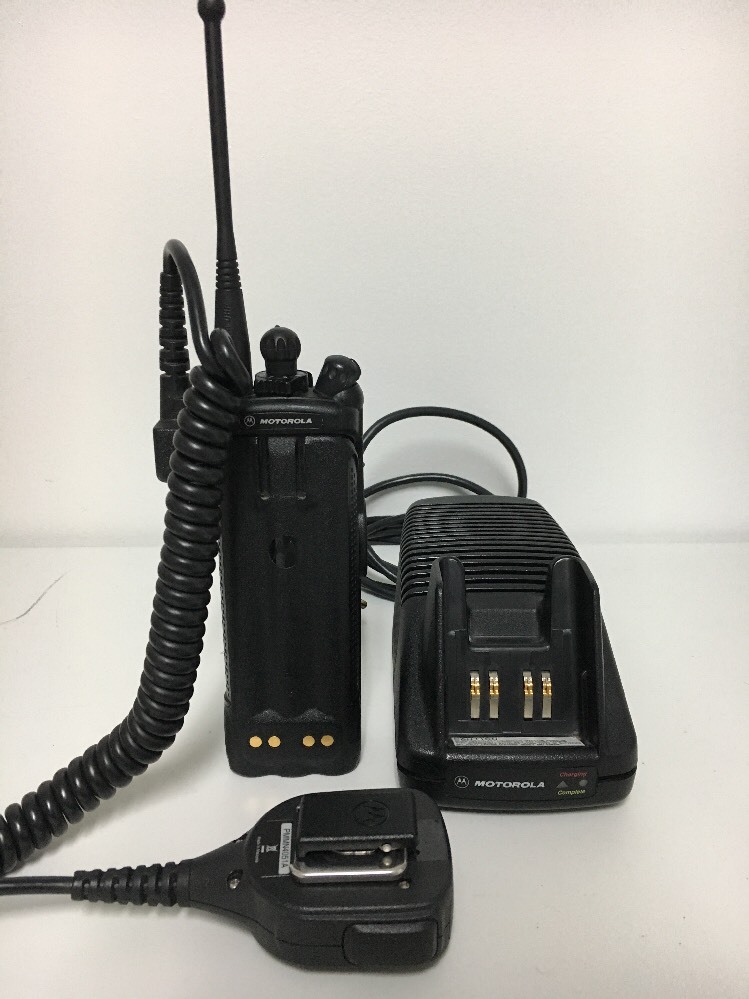 Motorola XTS3000 III UHF 403-470 Mhz P25 Digital Portable Radio ...