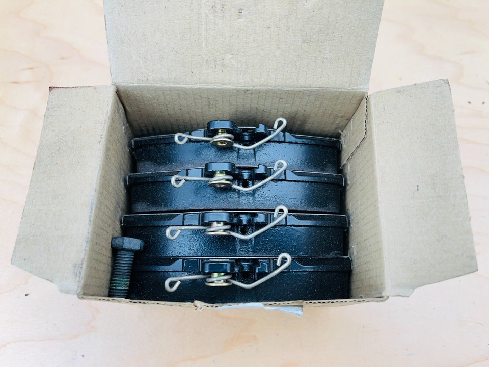 NEW Mercedes w202 front brake pads set 0024202120 C230 C36 C280 C220 | eBay