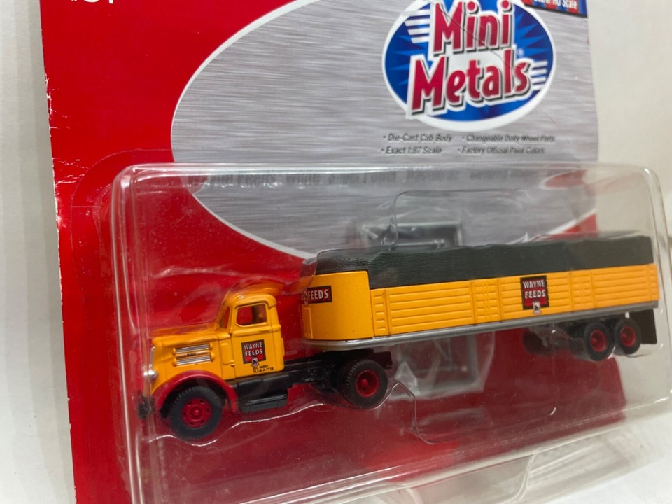 Classic Metal Works Mini Metals Wayne Feeds Tractor/32' Covered Wagon ...
