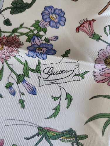 Vtg Gucci 100% Silk Square Scarf Botanical Floral Design Insects ...