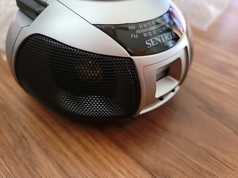 Sentry Mini Boom Box AM/FM Radio 5 Function Clock Antenna Twin Speakers ...