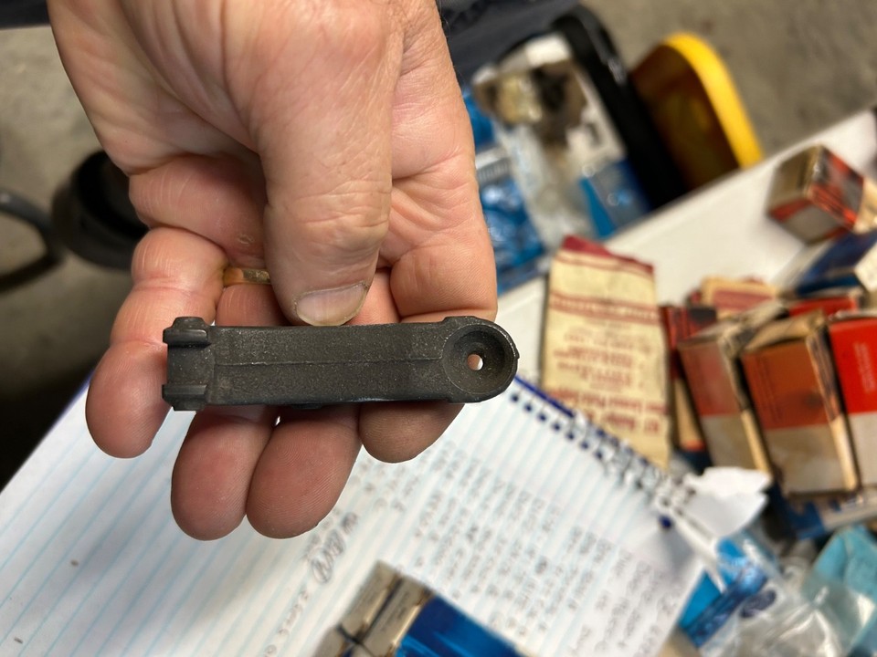 NEW - OEM Ford D1FZ-6564-A Engine Rocker Arms Follower 1971-1974 Ford ...