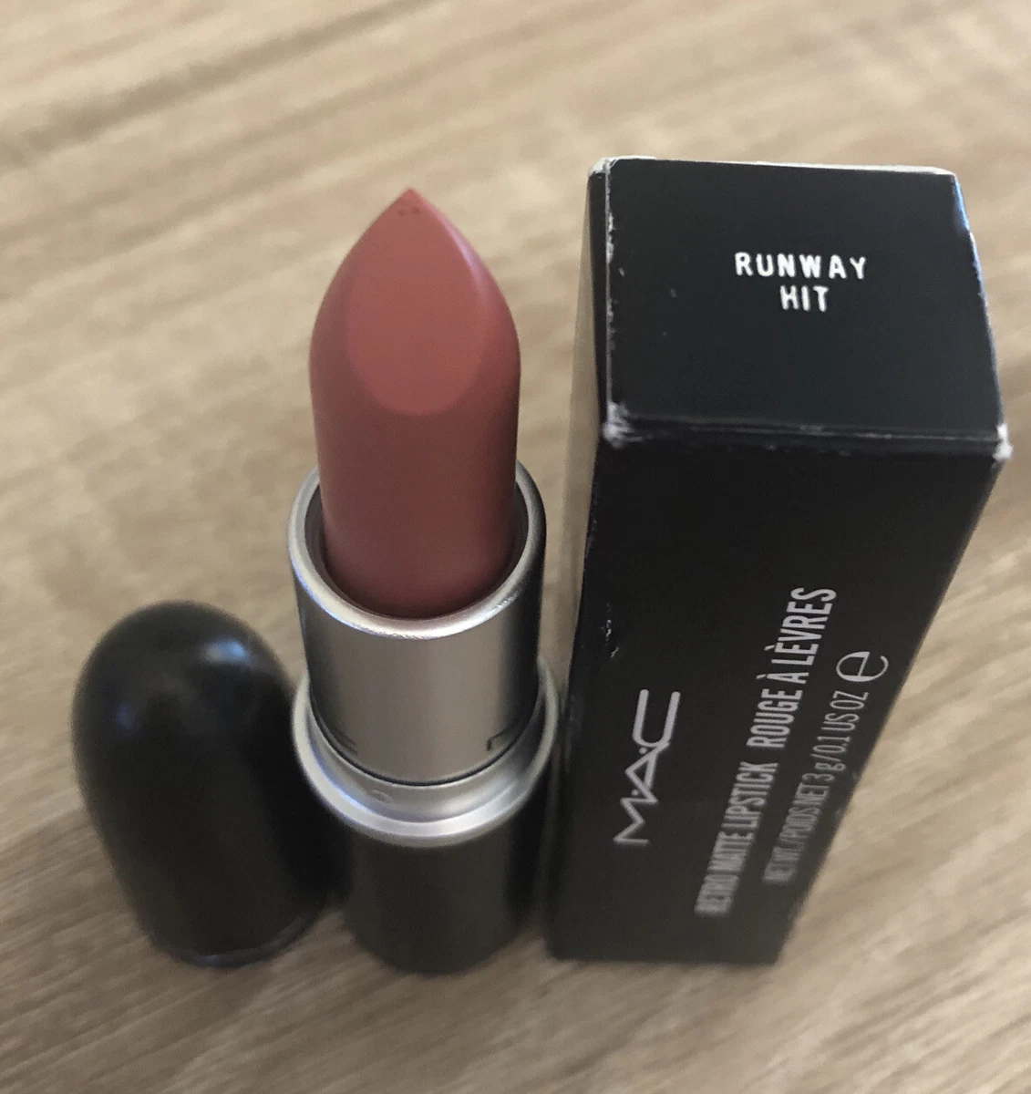 Mac Retro Matte Lipstick Runway Hit