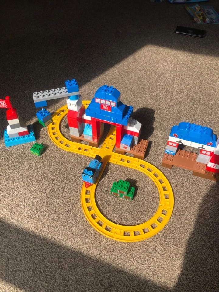 Mega BLOCKS thomas And FRIENDS Railway Rescue Centre Heroes - 130 ...
