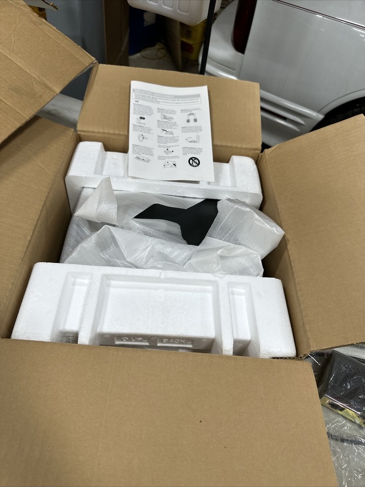 P/N 12497366 Entertainment Package W/Video - Floor Console NOS 1999-02 ...