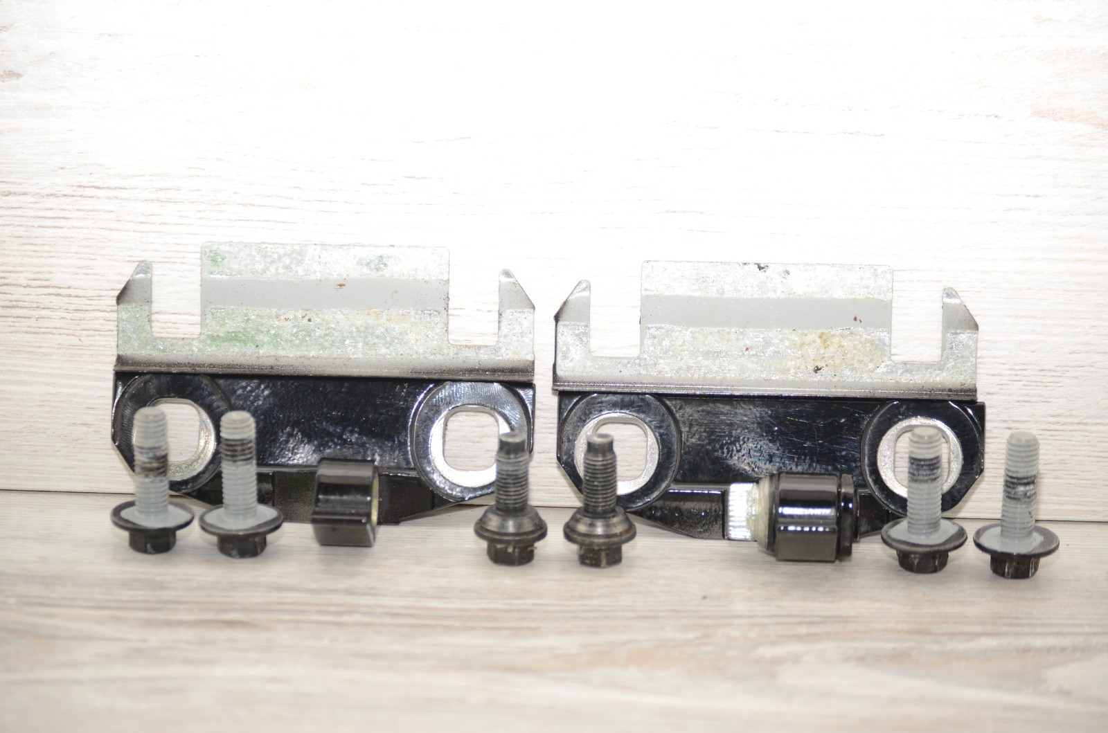 2009 09 VOLVO S80 3.2 LH DRIVER REAR LEFT SIDE DOOR HINGES PAIR OEM ...