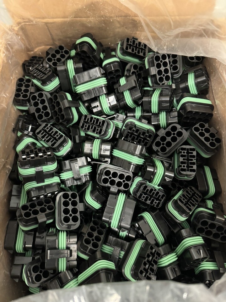 Eaton Bussmann Series 32006-A22 8 Circuit Power Distribution Connecter ...