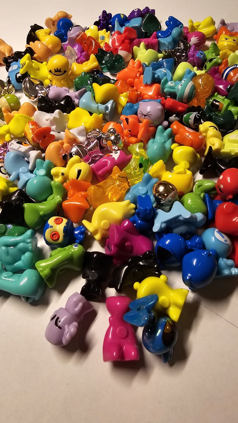 Lot of 40 Random Gogos Crazy Bones gogo's | eBay