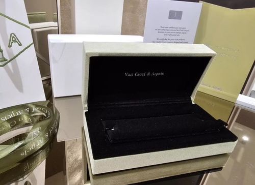 VCA Van Cleef & Arpels Alhambra Bracelet Box W/Outer Box, Bag ...