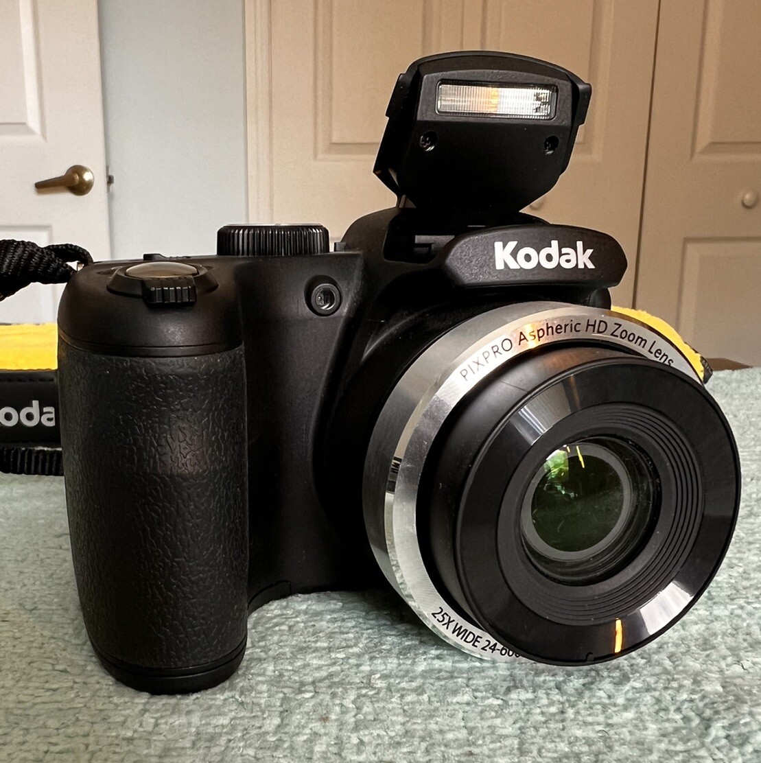 Kodak PIXPRO AZ252 3" 16MP 25x Zoom -Point & Shoot Digital Camera ...