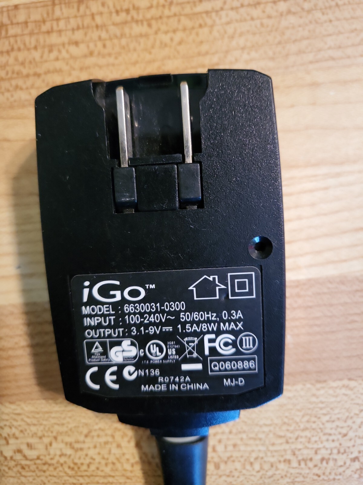 iGo Universal Power Adapter - VGC (6630031-0300) for sale online | eBay