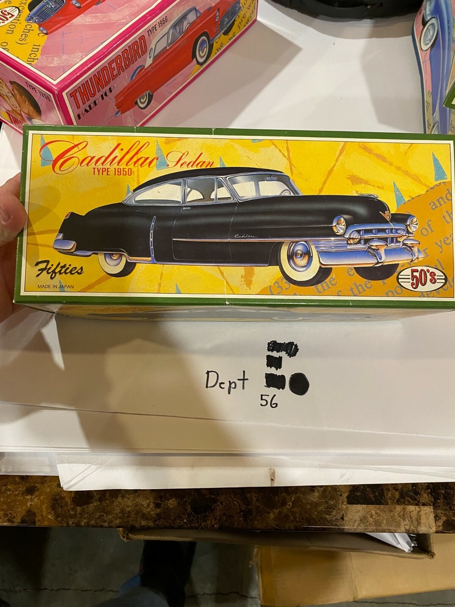 Pin Cadillac Classic Car Pre Order] 1:24 Elvis Presley / 1955