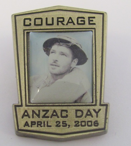 ANZAC DAY 2006 COURAGE METAL PIN BADGE | eBay
