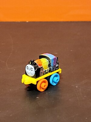 2018 Mattel Thomas & Friends Minis Train ~ Neon Splatter Hiro L30D ...