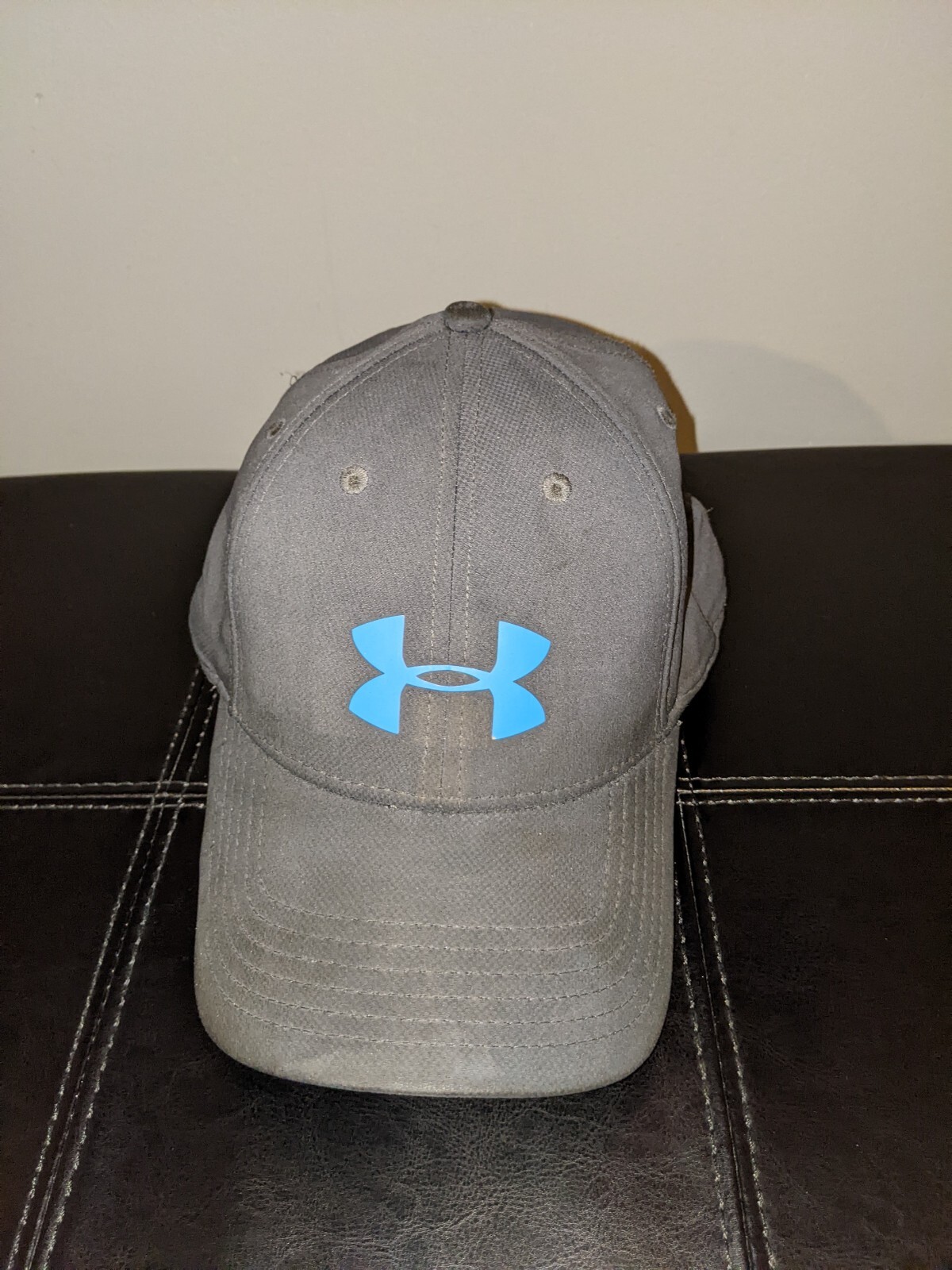 Under Armour stretched MD/LG dark grey with blue logo hat cap | eBay