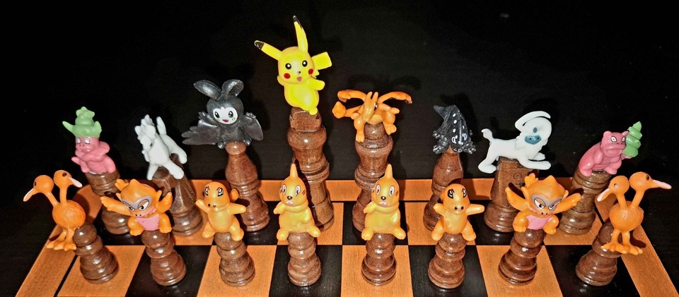 POKEMON CHESS SET - Pikachu Vs Zekrom includes Board, Instructions ...