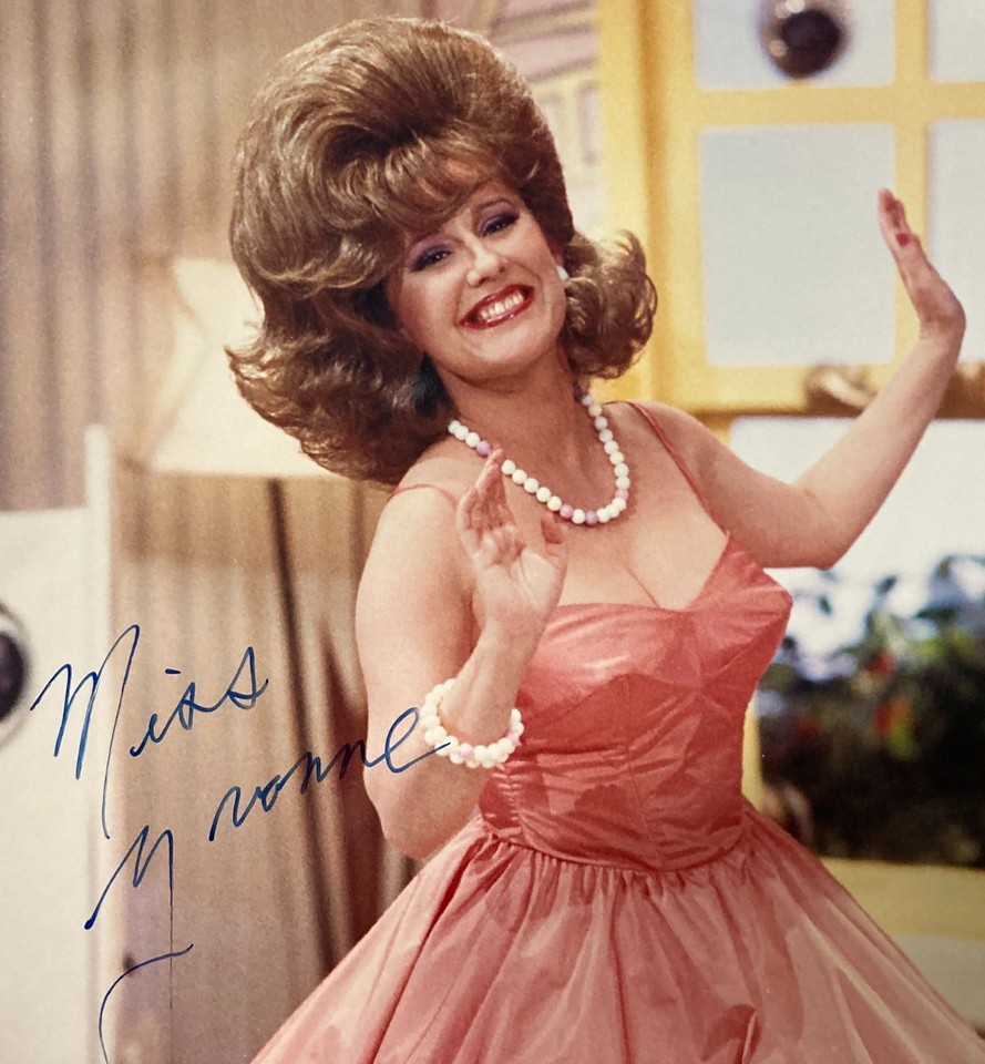 LYNNE MARIE STEWART MISS YVONNESIGNED 8X10 COLOR PHOTO PEE WEE'S PLAYHOUSE NM+ | eBay