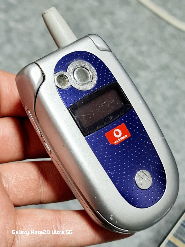 Motorola V550 Classic (Vodafone) Flip Mobile Phone Excellent Working ...