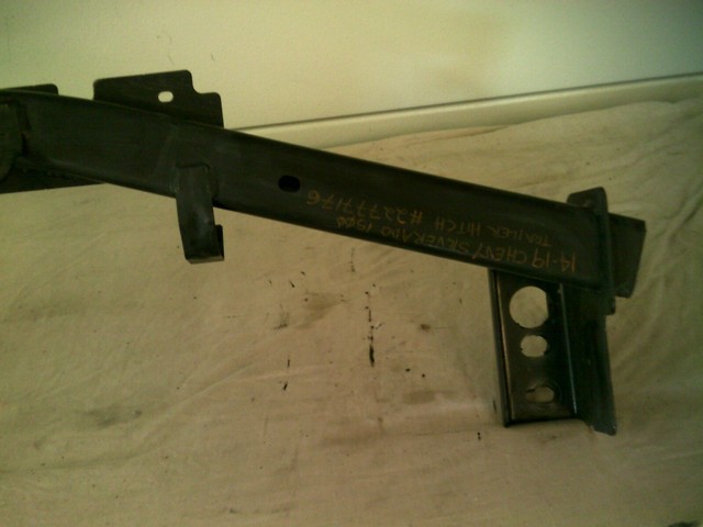 GM OEM Trailer Hitch 22777176 GMC Chevrolet 2014-16 Silverado Sierra ...