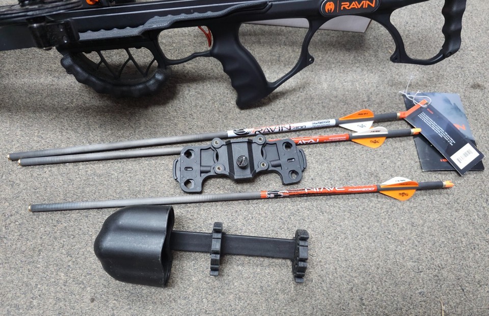 Ravin R29X Crossbow Kit 450 FPS, Helicoil Technology w/ Scope (Black ...