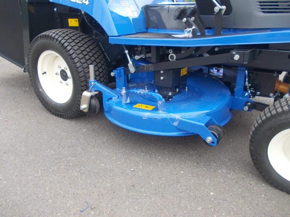 Iseki SXG 324 New Sit on Mower Compact Lawn Tractor 19HP 48" Cut Low ...