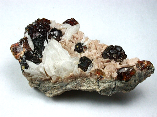 MINERALS : RED-BROWN SPHALERITE XTLS WITH BARITE XTLS FROM HUARON MINE ...